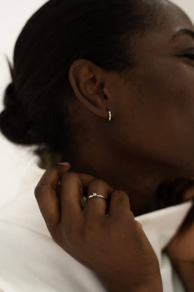 Annette ring - Ethical gold engagement ring - LUM